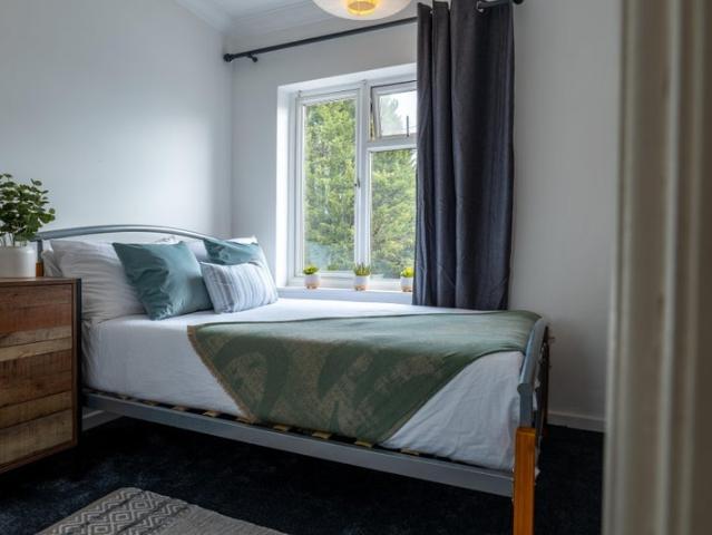 Room at Kingsholm Road, Bristol