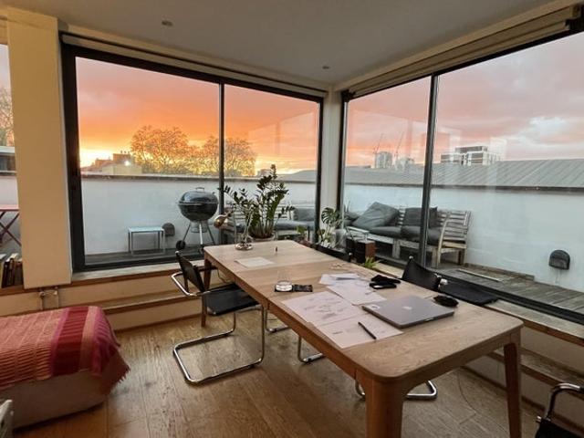 Room at Kingsland Road, Greater London