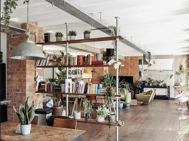Room at Kingsland Road, Greater London