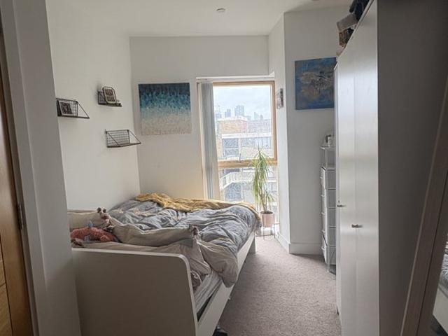 Room at Kingsland Road, Greater London