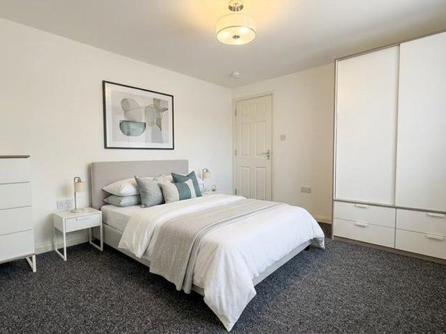 Room at Kingsley Road, Greater London