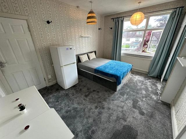Room at Kingsmere Park, Greater London