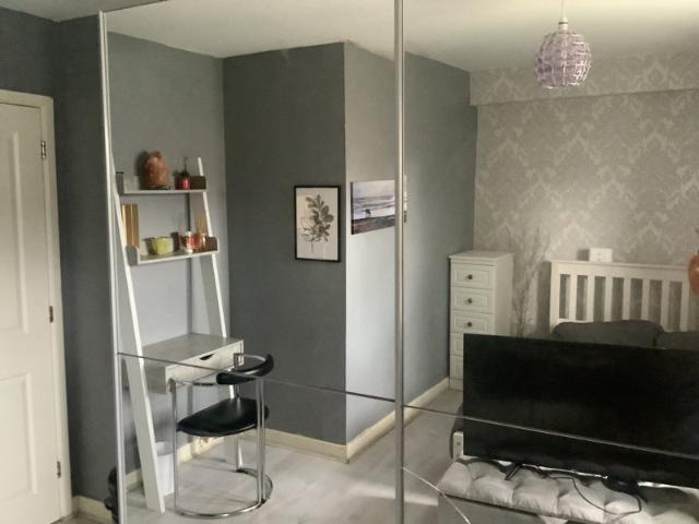Room at Kingswood Lane, Warlingham