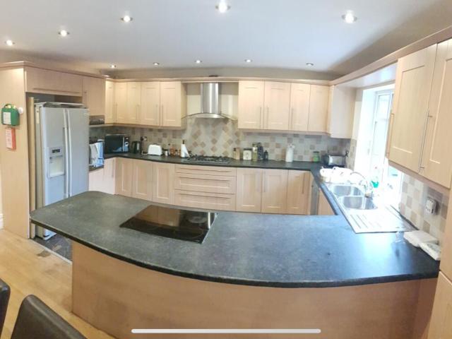 Room at Kingswood Road, Manchester