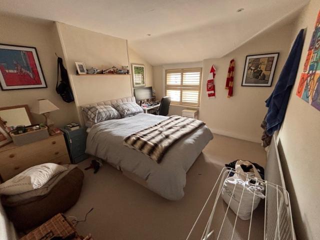 Room at Kingswood Road, Greater London