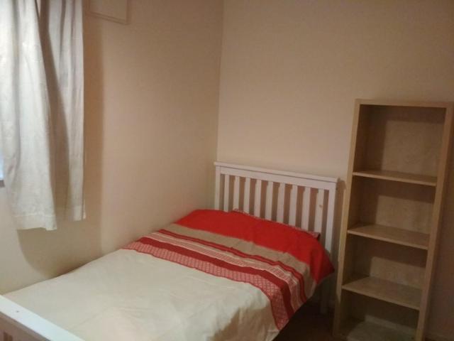 Room at Kingsway Crescent, Wellington