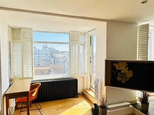 Room at Kingsway, Portslade by Sea