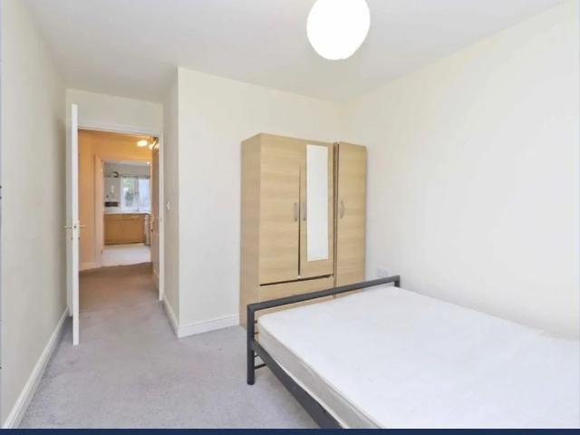 Room at Kingston Lane, Greater London
