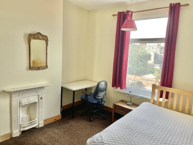Room at Kingston Road, Coventry