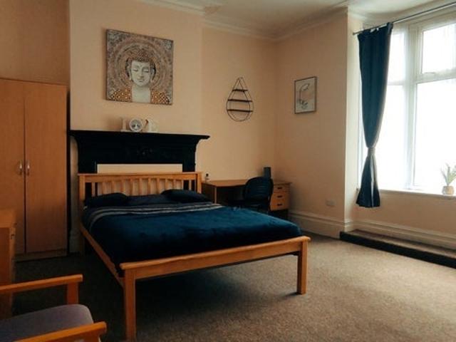 Room at Kingston Road, Portsmouth