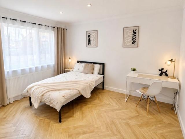 Room at Kinson Road, Bournemouth