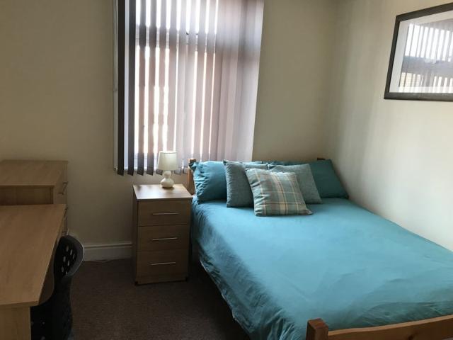 Room at Kirby Road, Leicester