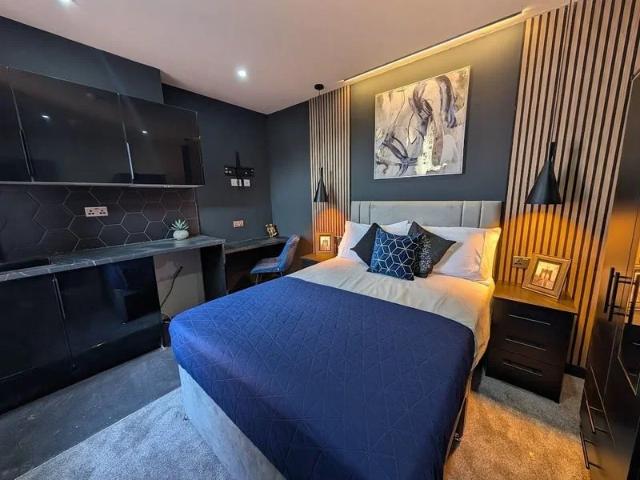 Room at Kirby Road, Leicester