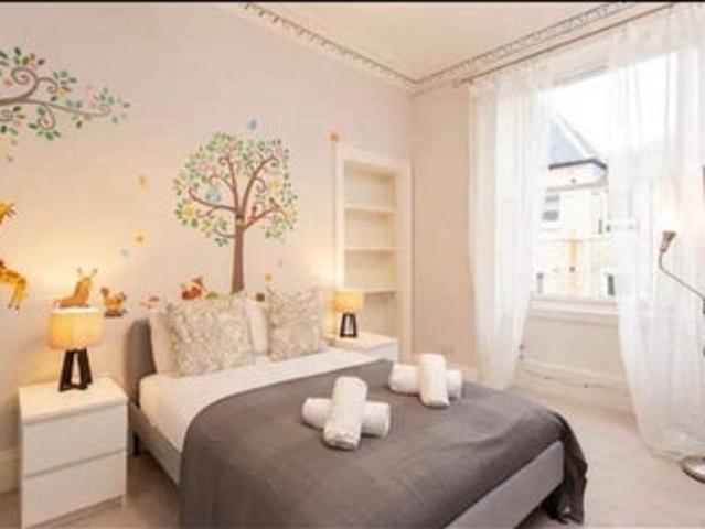 Room at Kirk Street, City of Edinburgh
