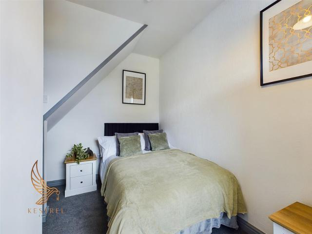 Room at Kirkby Road, Wakefield