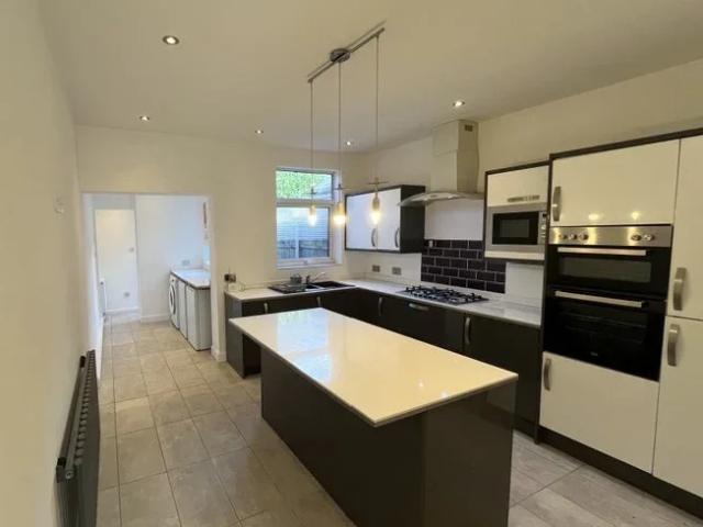 Room at Kitchener Drive, Mansfield
