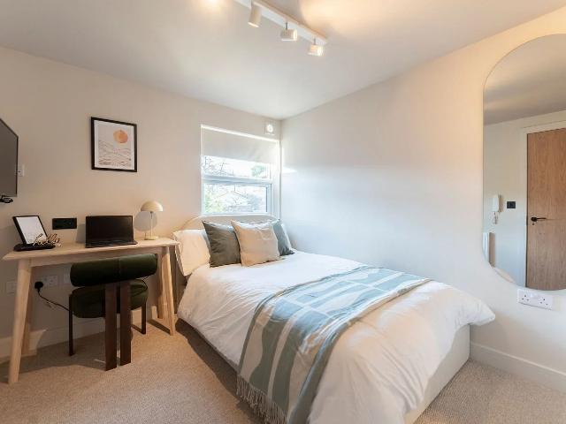 Room at Kitchener Road, High Wycombe