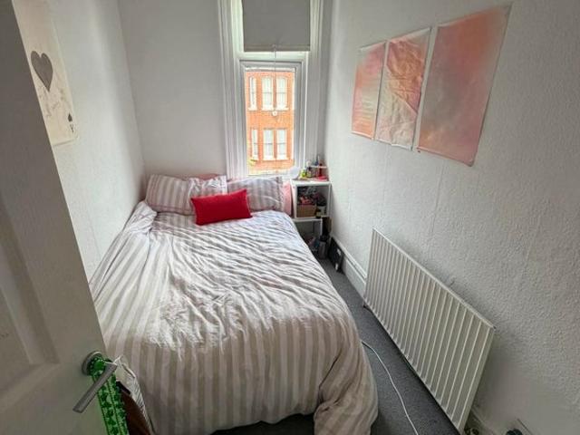 Room at Lucien Road, Greater London
