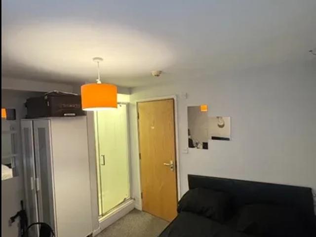 Room at Lumley Avenue, Leeds