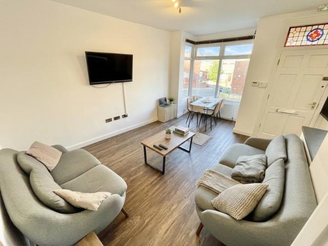 Room at Lumley Avenue, Leeds