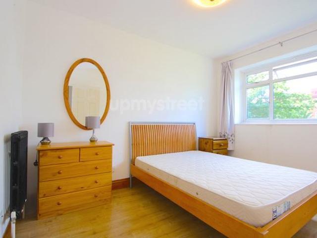 Room at Lupus Street, City of Westminster