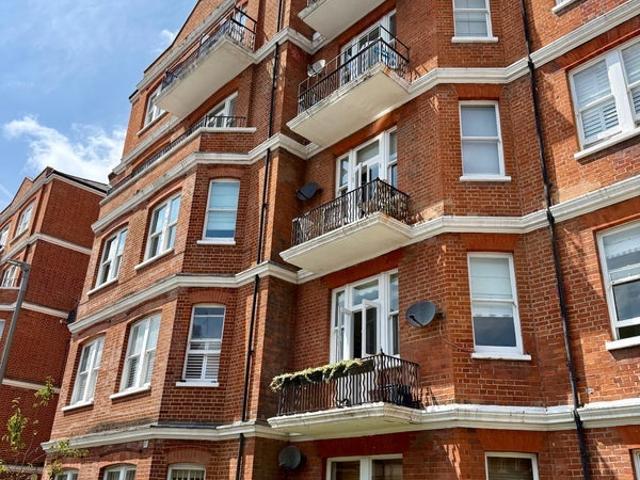 Room at Lurline Gardens, Greater London