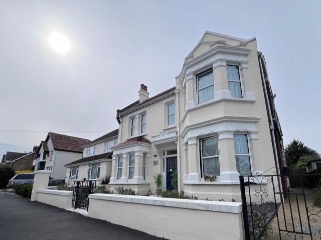 Room at Luton Avenue, Thanet