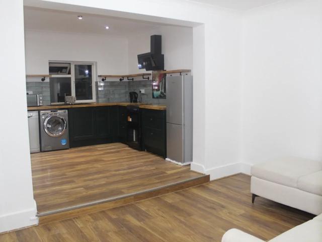 Room at Luton Road, Chatham