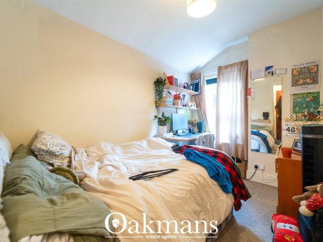 Room at Luton Road, Birmingham
