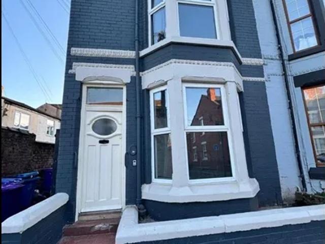 Room at Luxmore Road, Liverpool