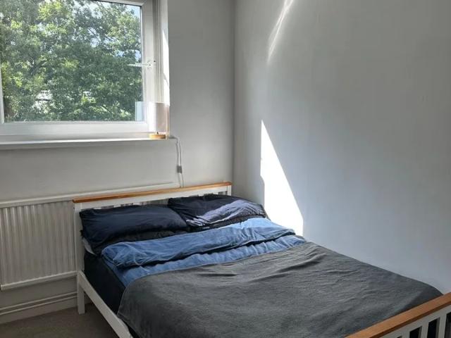 Room at Lydney Close, Greater London