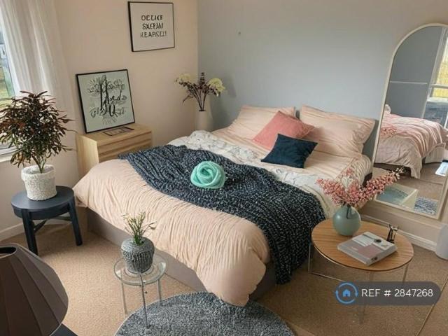 Room at Lye Lane, St Albans