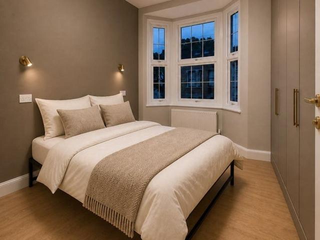 Room at Lynmouth Road, Greater London