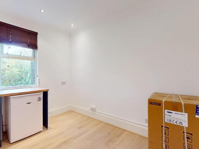Room at Lyncroft Gardens, London