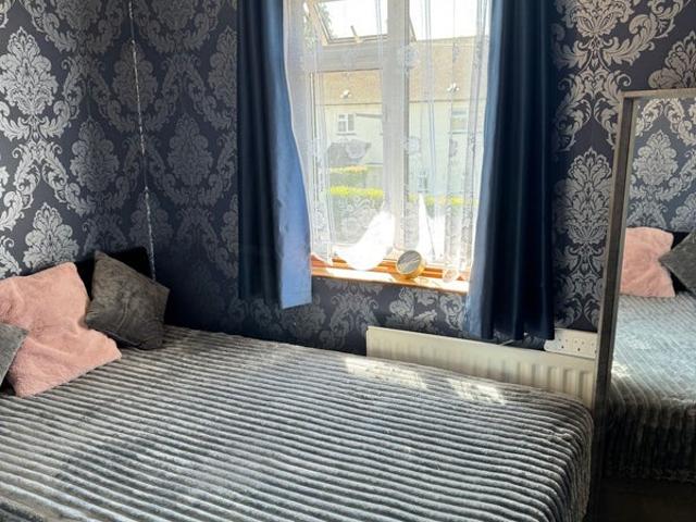 Room at Lynden Way, Swanley