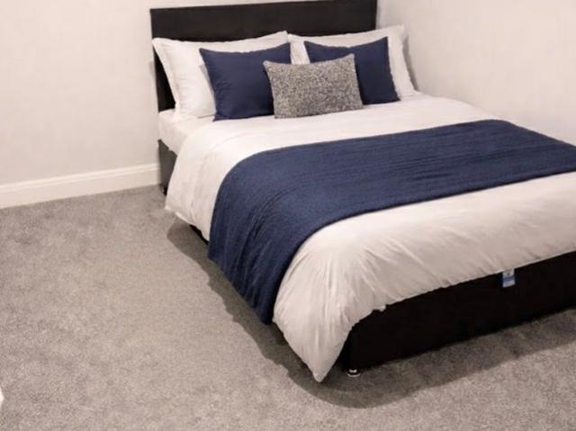 Room at Lyndhurst Drive, Preston