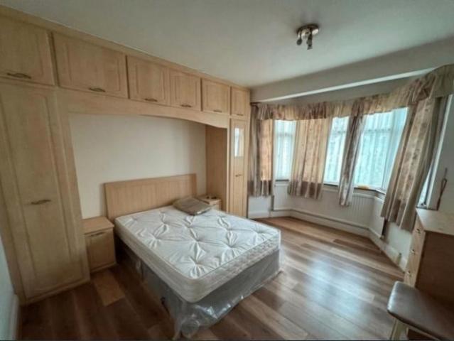 Room at Lyndhurst Gardens, Greater London