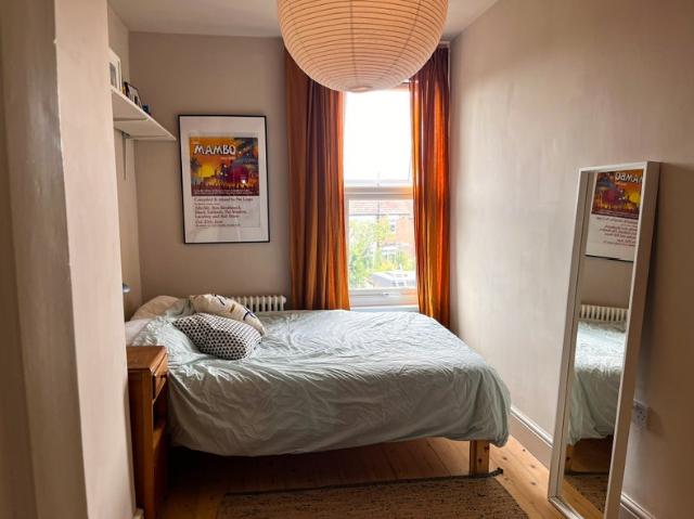 Room at Lyndhurst Road, Greater London