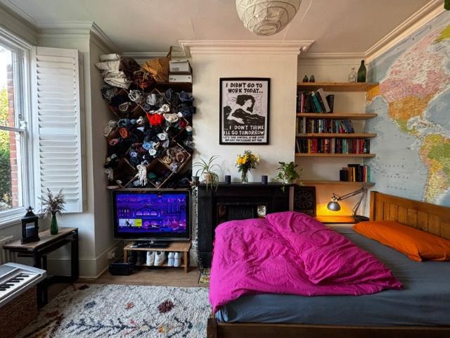 Room at Lyndhurst Road, Greater London