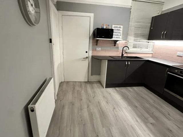 Room at Lyndhurst Road, Luton