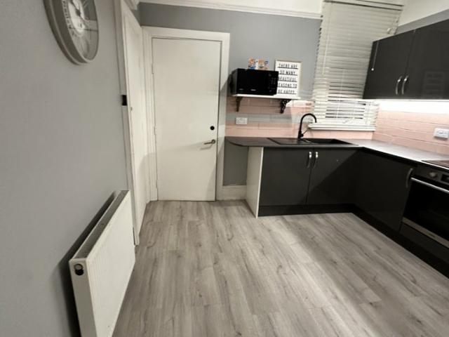 Room at Lyndhurst Road, Luton