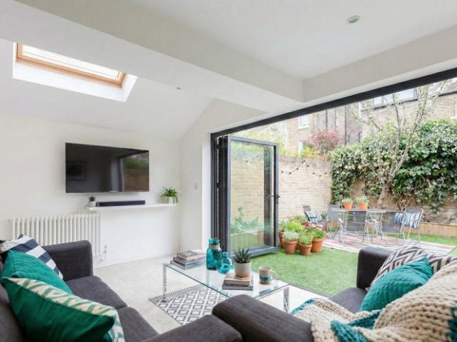 Room at Lynette Avenue, Greater London