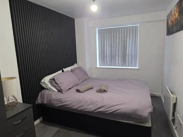 Room at Lyneham Walk, Salford