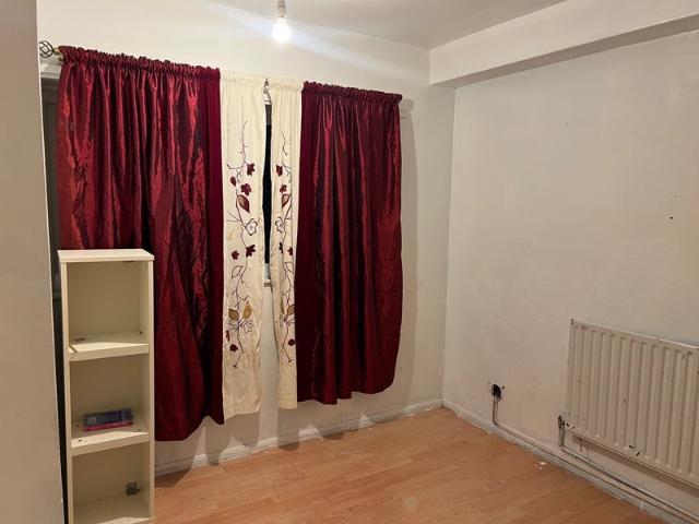 Room at Lynton Road, Greater London