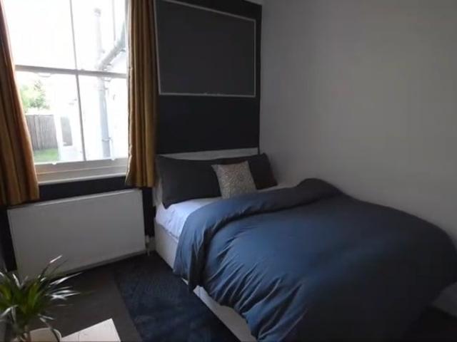 Room at Lynton Road, Greater London