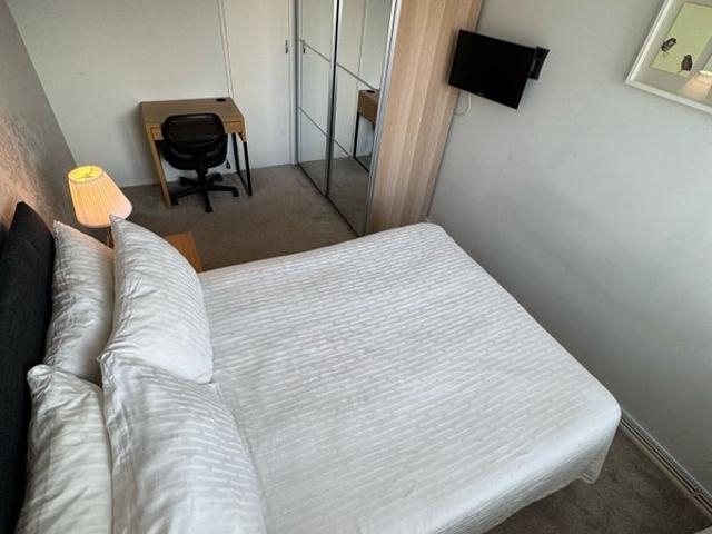 Room at Lytton Grove, Greater London