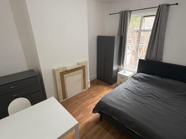 Room at La Rose Lane, Greater London