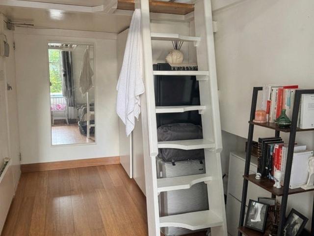 Room at Ladbroke Grove, Greater London