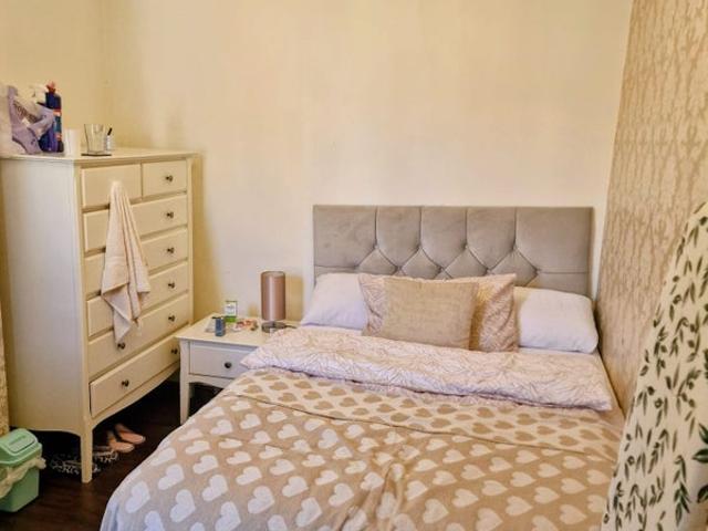 Room at Ladysmith Street, Nottingham