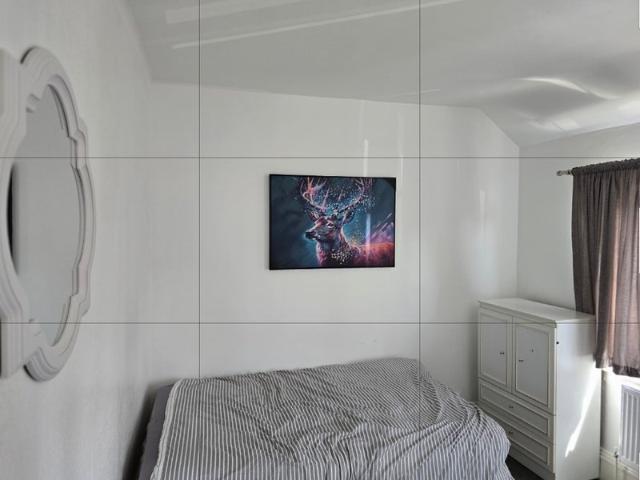Room at Lakehall Road, Greater London